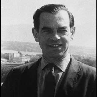 Snedtänkt med Kalle Lind | Lyssna på alla avsnitt | Podme Podcast Player